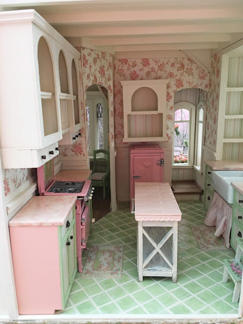 My Miniature Madness: The Storybook Cottage Kitchen Appliances Take II