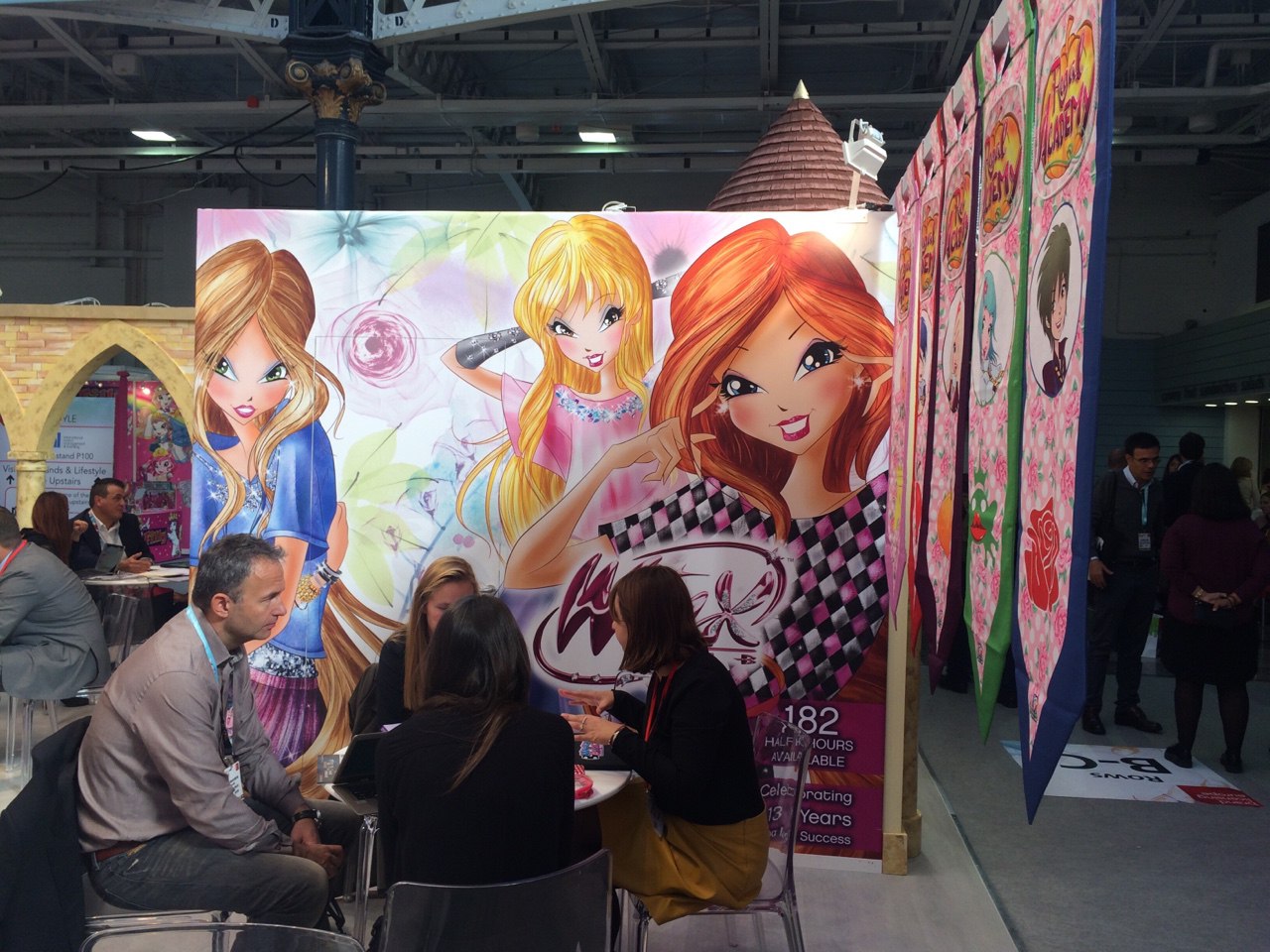 Rainbow Srl en Brand Licensing Europe 2016!! | Winx Club Loly