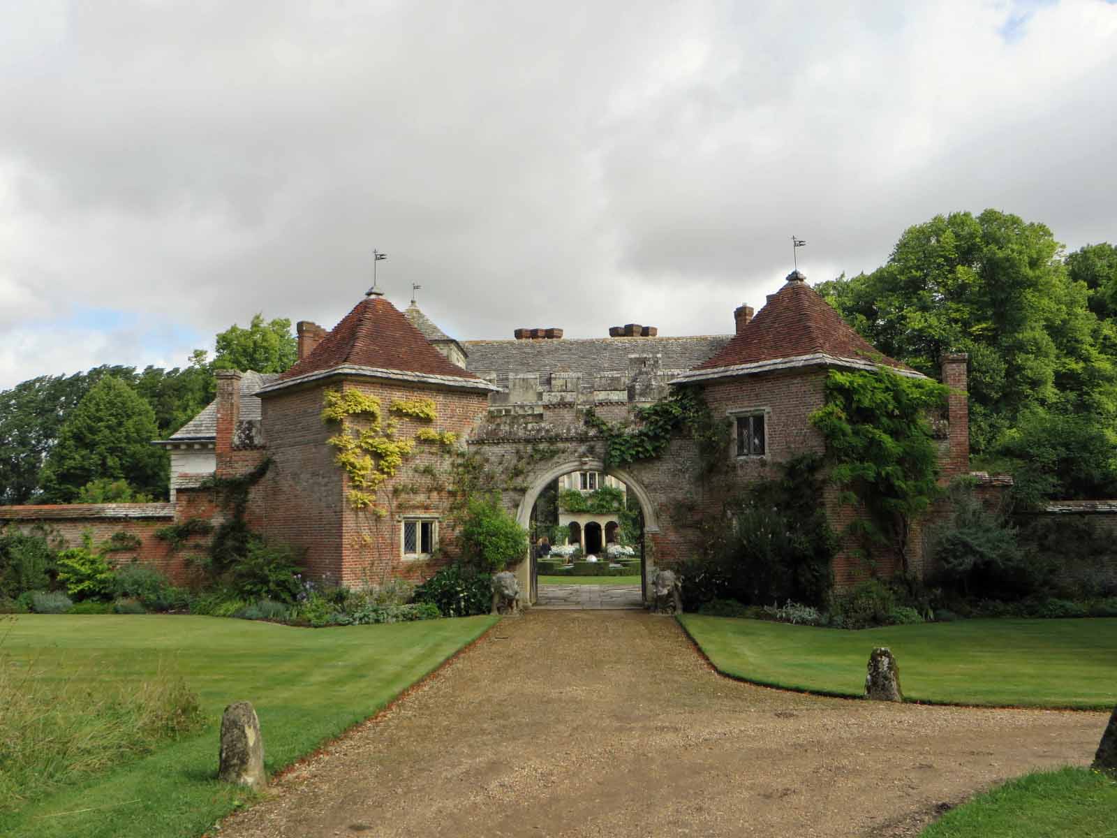 Dorset Allsorts: Cranborne Manor Garden