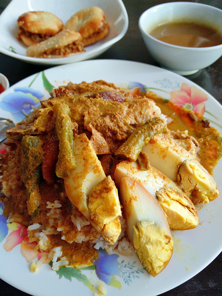 Great Curry Rice at Alipapa Cafe Miri City - Miri Food Sharing