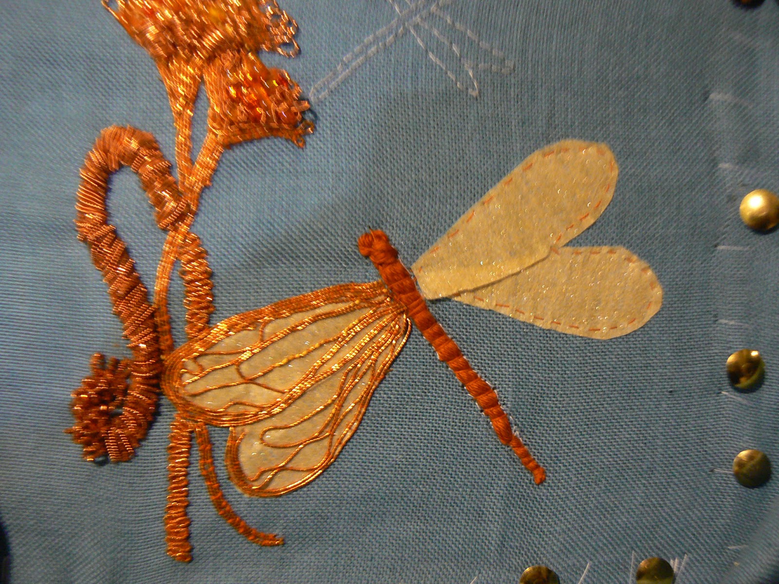 DREAMTIMEMAKES crafting life: GOLDWORK project - the dragonfly comes to ...