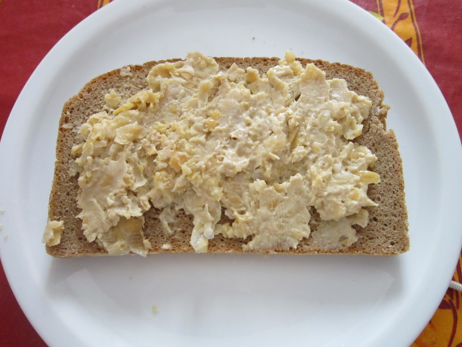 Il fantastico mondo dei germogli!: Bruschette con hummus di ceci e germogli