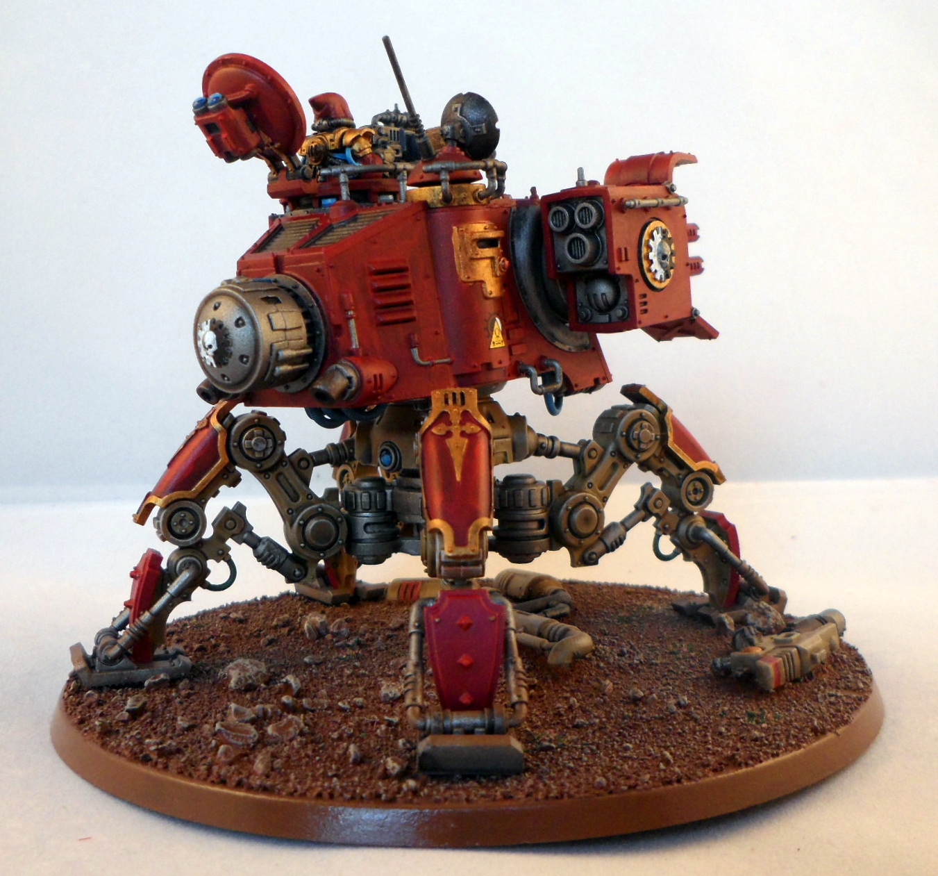 WeeMen: Adeptus Mechanicus Skitarii Onager Dunecrawler w/ Icarus Array