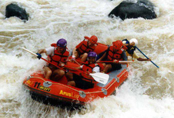 The Rafting on the Sa`dan River Tana Toraja ~ Malay Travel and Tour