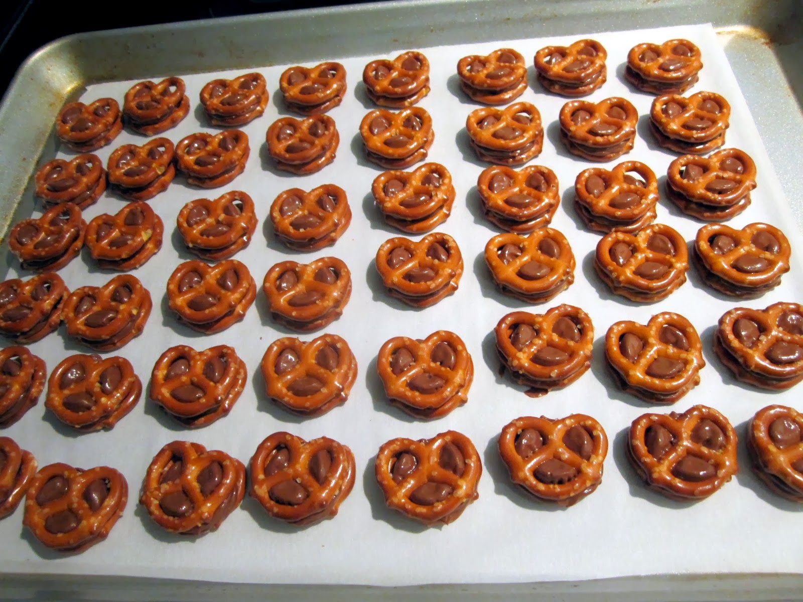 Sophie in the Kitchen: Rolo Pretzels