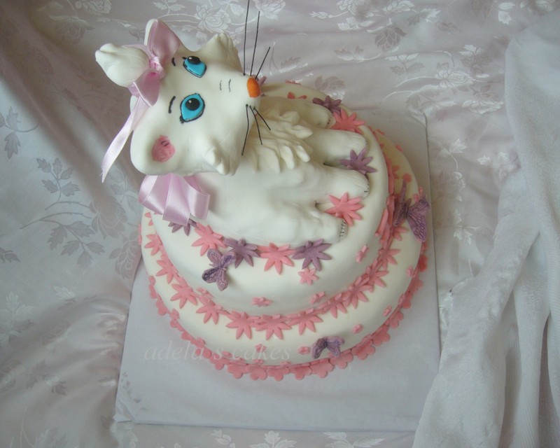 adela`s cakes: Tort pisicuta Marie ,,Pisicile Aristocrate,,