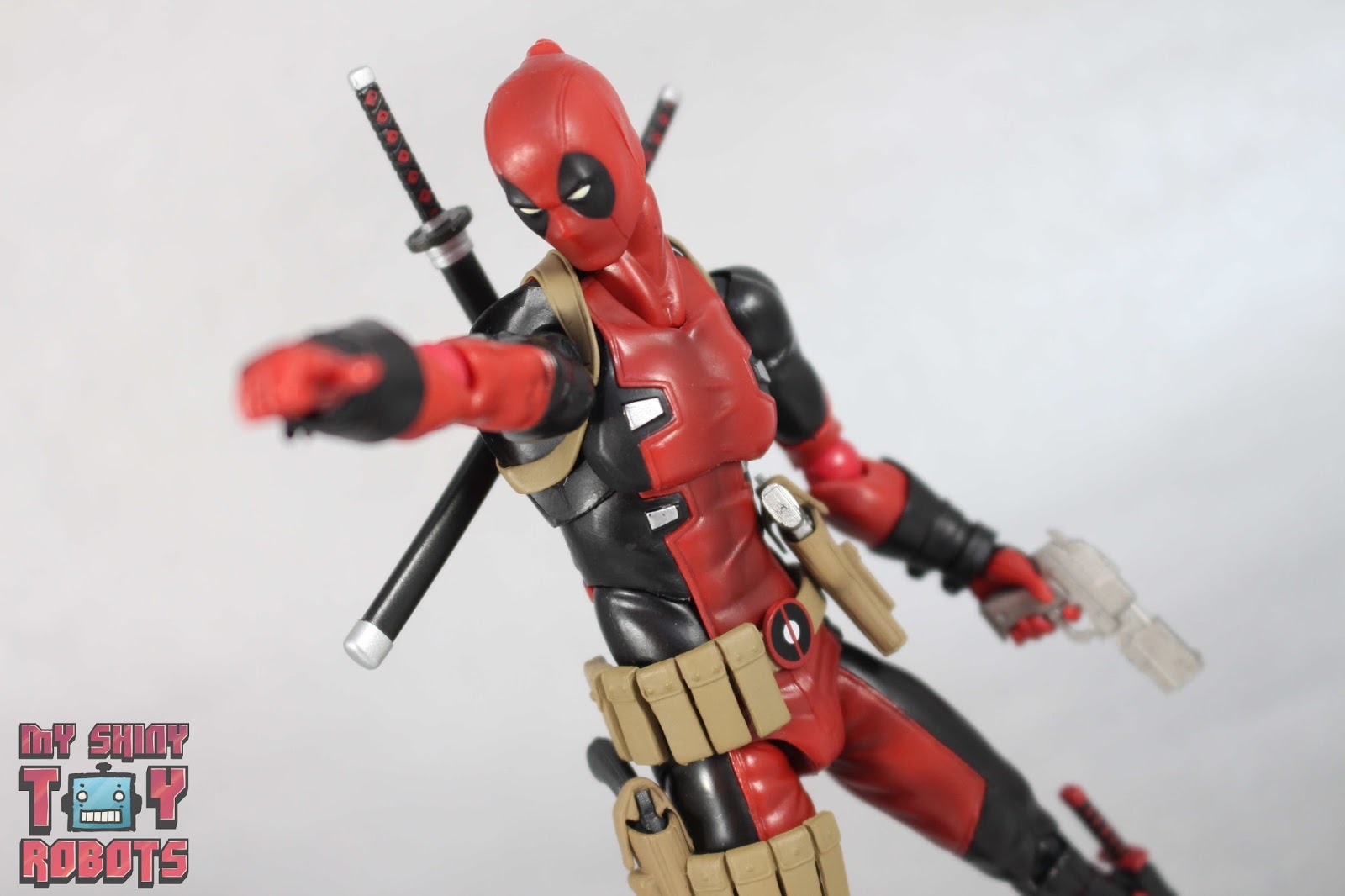 My Shiny Toy Robots: Toybox REVIEW: Figma Deadpool [DX Ver.]