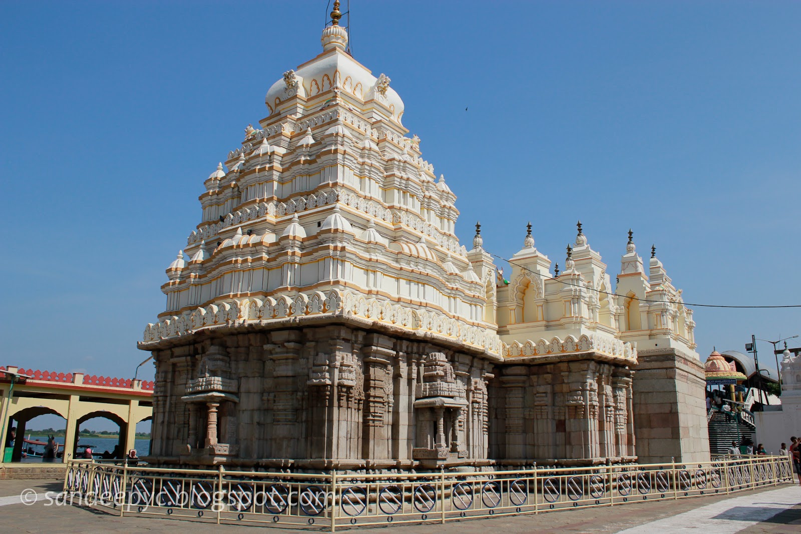 Karnataka Travelogue, blended with Photologue-Travelogue-Infologue ...