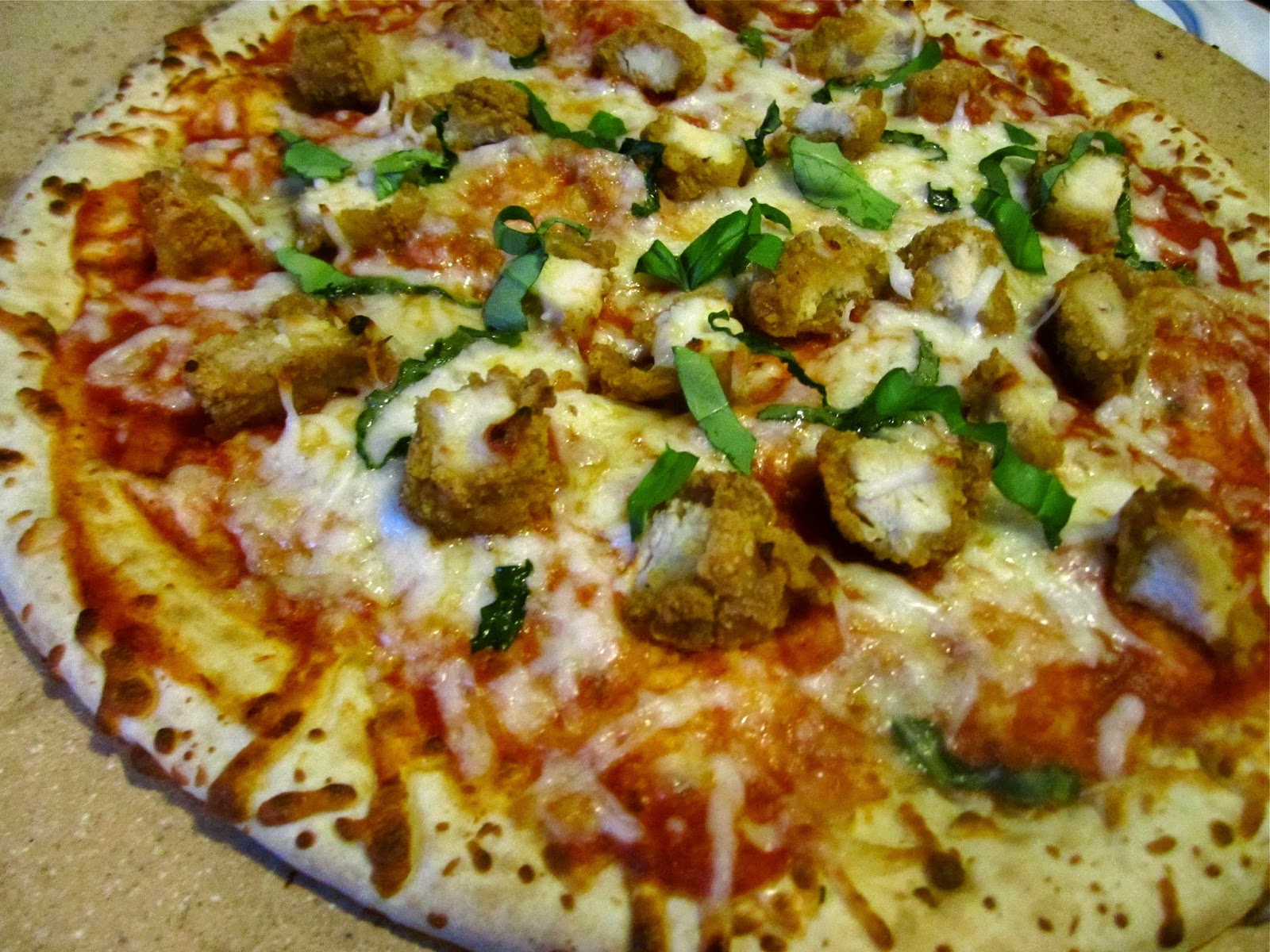 Stephanie Cooks: Chicken Parmesan Pizza