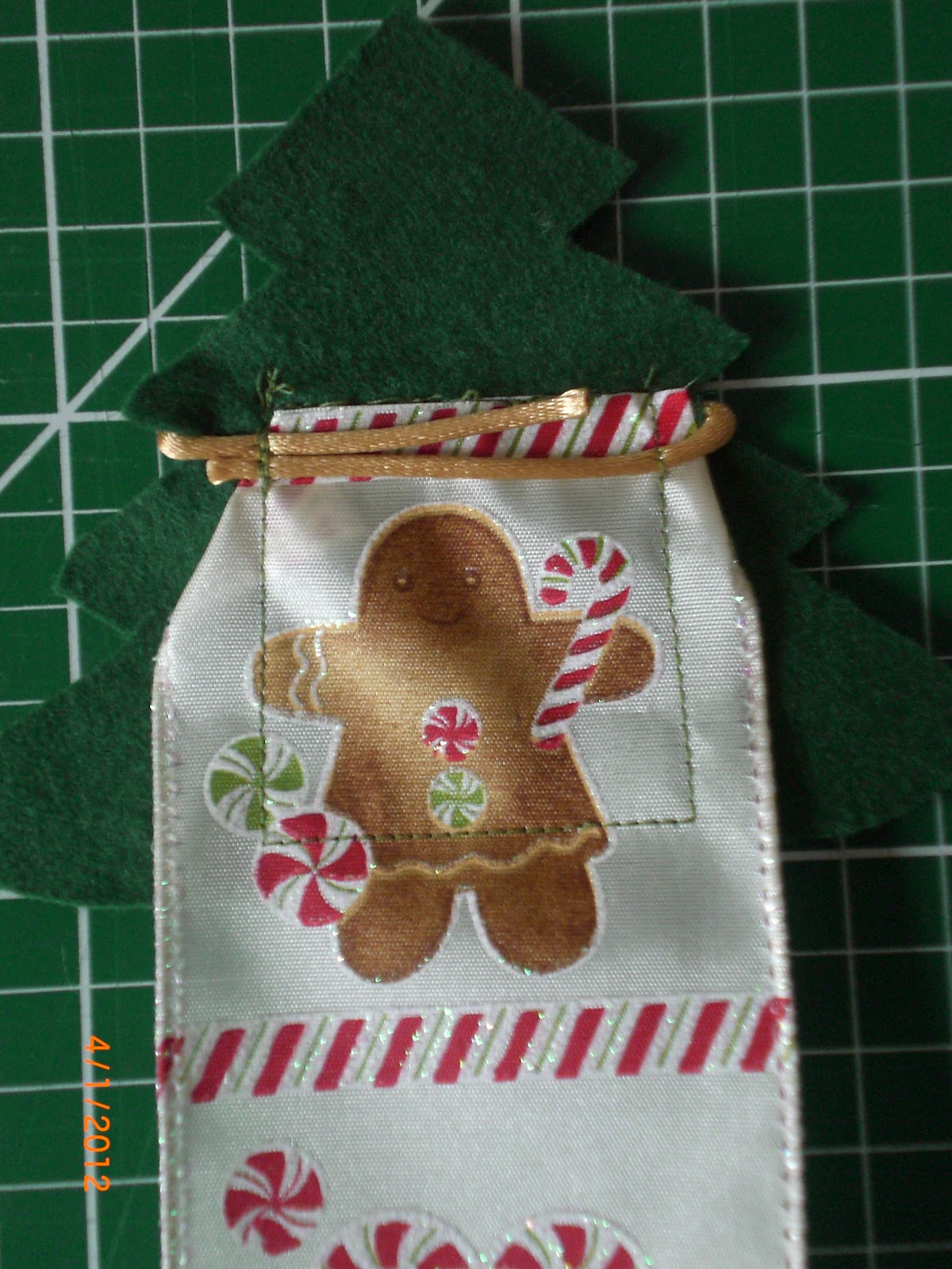 Il Magpie' miscellanea di s: Christmas Card Hanger - Tutorial