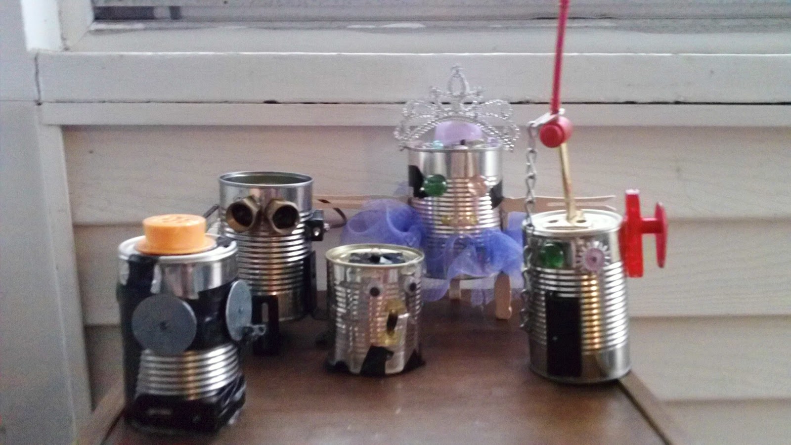 Busy Kids: Tin Can Robots