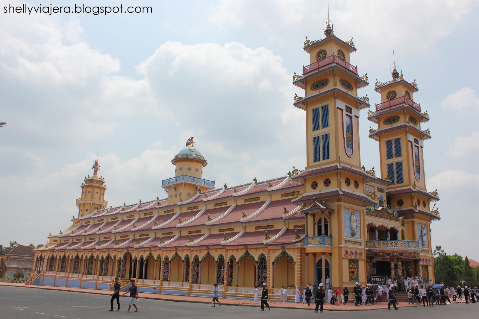 When in Vietnam (Day 2): Cao Dai Temple & Cu Chi Tunnel - Shelly ...