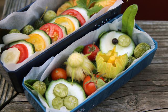 One Girl's Bento: Deconstructed Summer Salad Bento