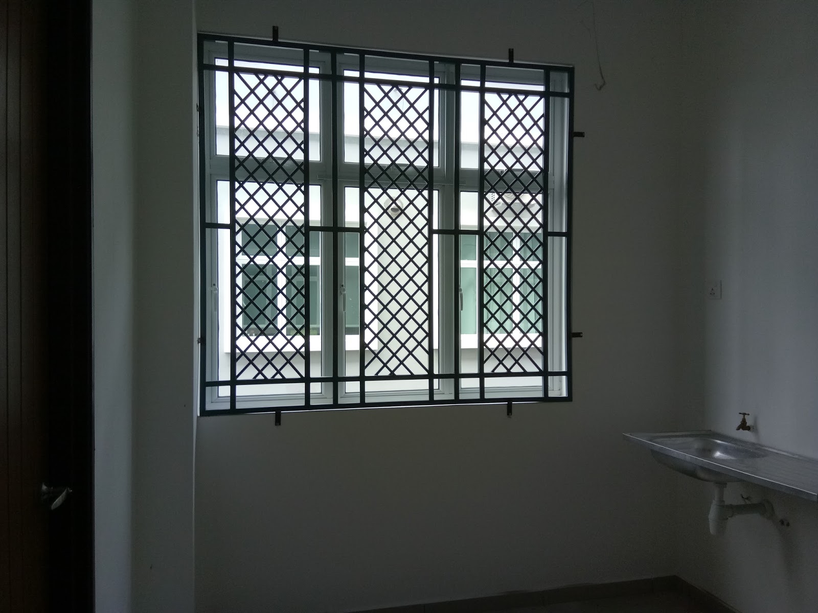 Grill pintu dan grill tingkap