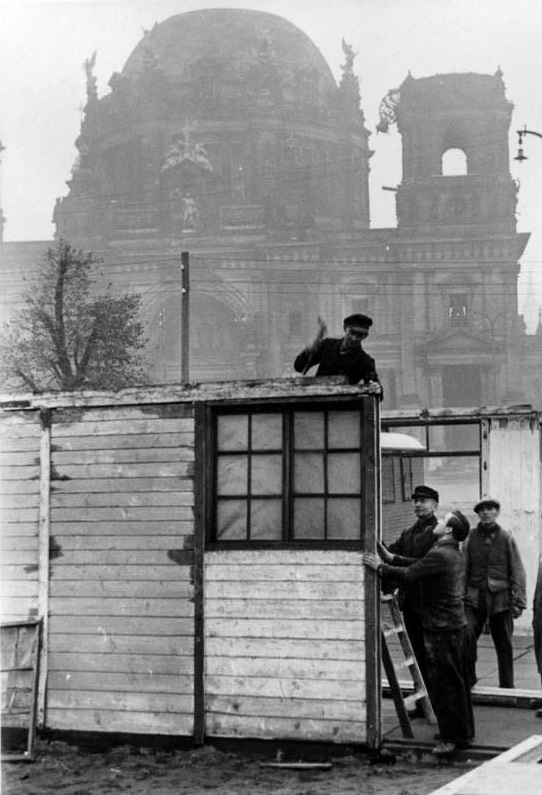 1949. Berlin Prepares for Its First Christmas After the Blockade