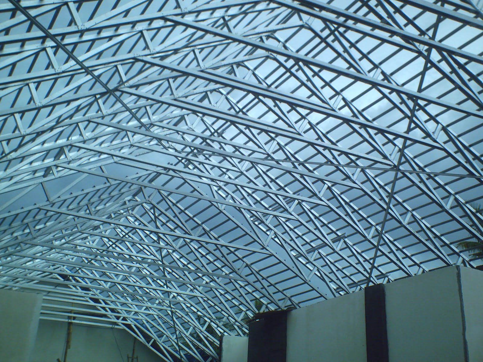 Apa saja Kelebihan dan Kelemahan Struktur Atap Baja Ringan - Galvalum ...