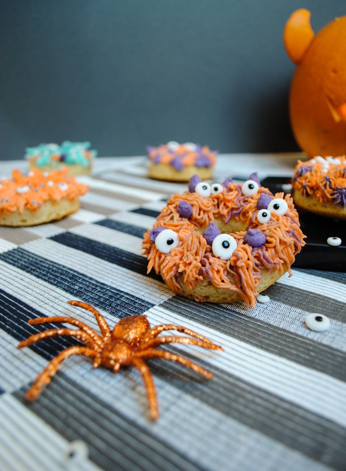 Sharkett Sisters: BAKED MONSTER DOUGHNUTS