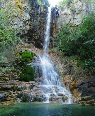 Canyoning - Caving: Καταρράκτης Κόκκινου Βράχου, φαράγγι Ορλιά, Όλυμπος