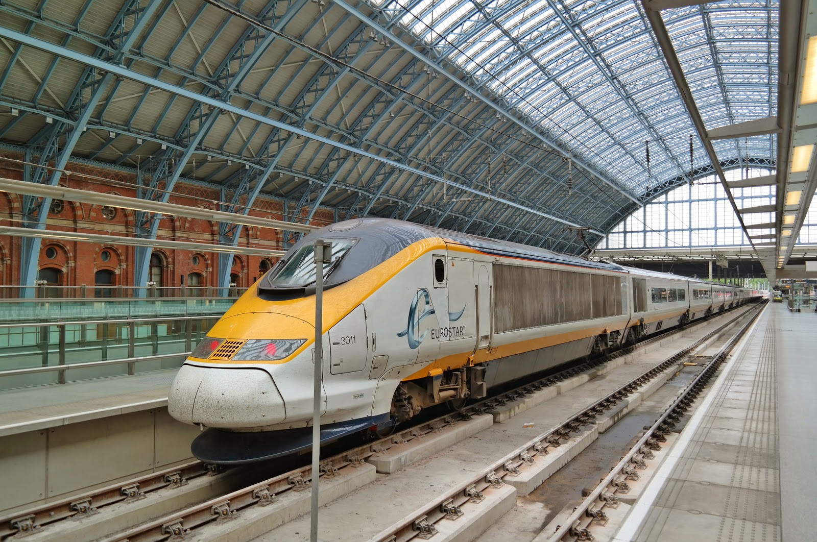 UK Government sells Eurostar Stake