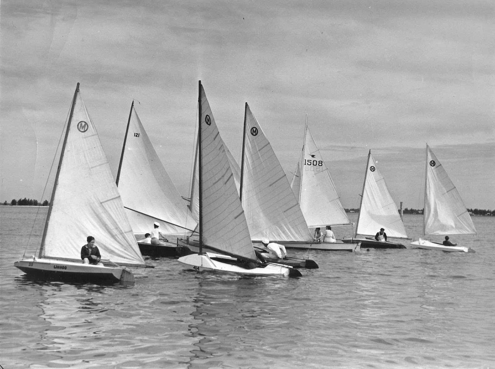 Mid-Atlantic Musings: Vintage Moth Boat racing in south Florida