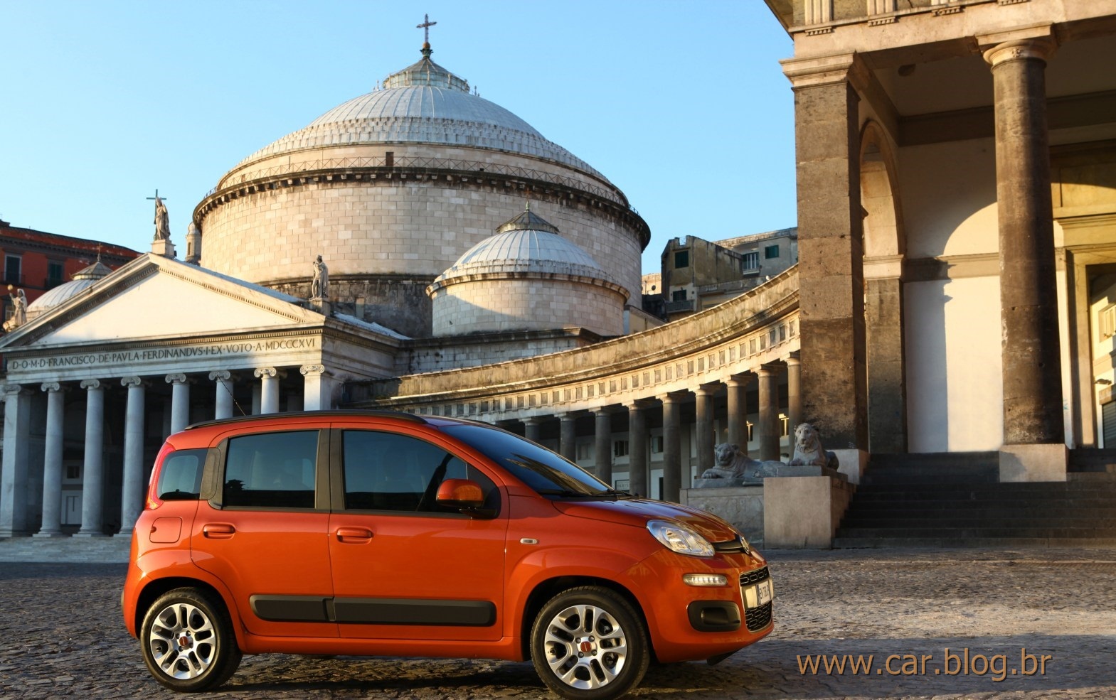 Fiat Panda recordista em vendas num final de semana