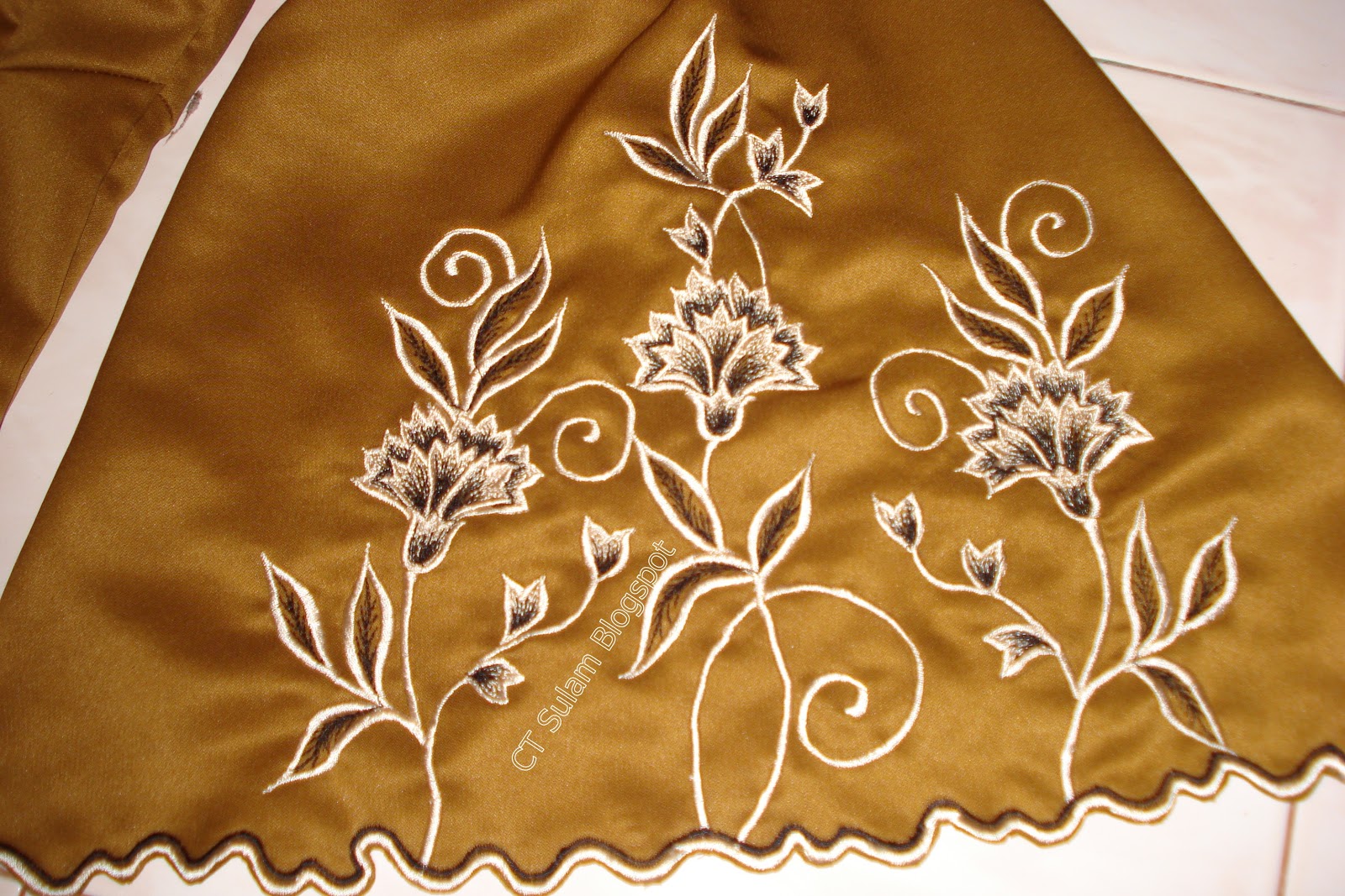 CT Sulam: sulaman baju kurung 1