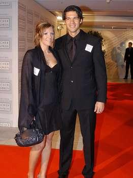 Jagoan Neon Of Forevers: Michael Ballack With Wife Simone Lambe Images