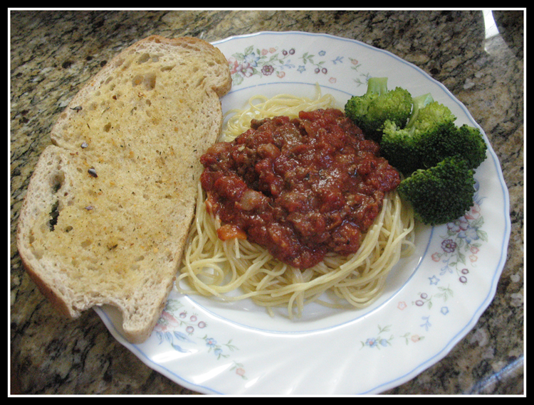 Sisters in the Kitchen: Mom's Spaghetti