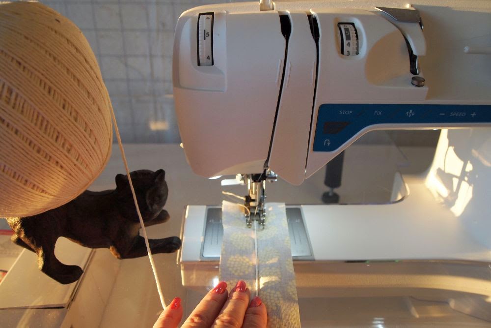 52 Quilts in 52 Weeks: Tuesday Tutorial: A New Binding