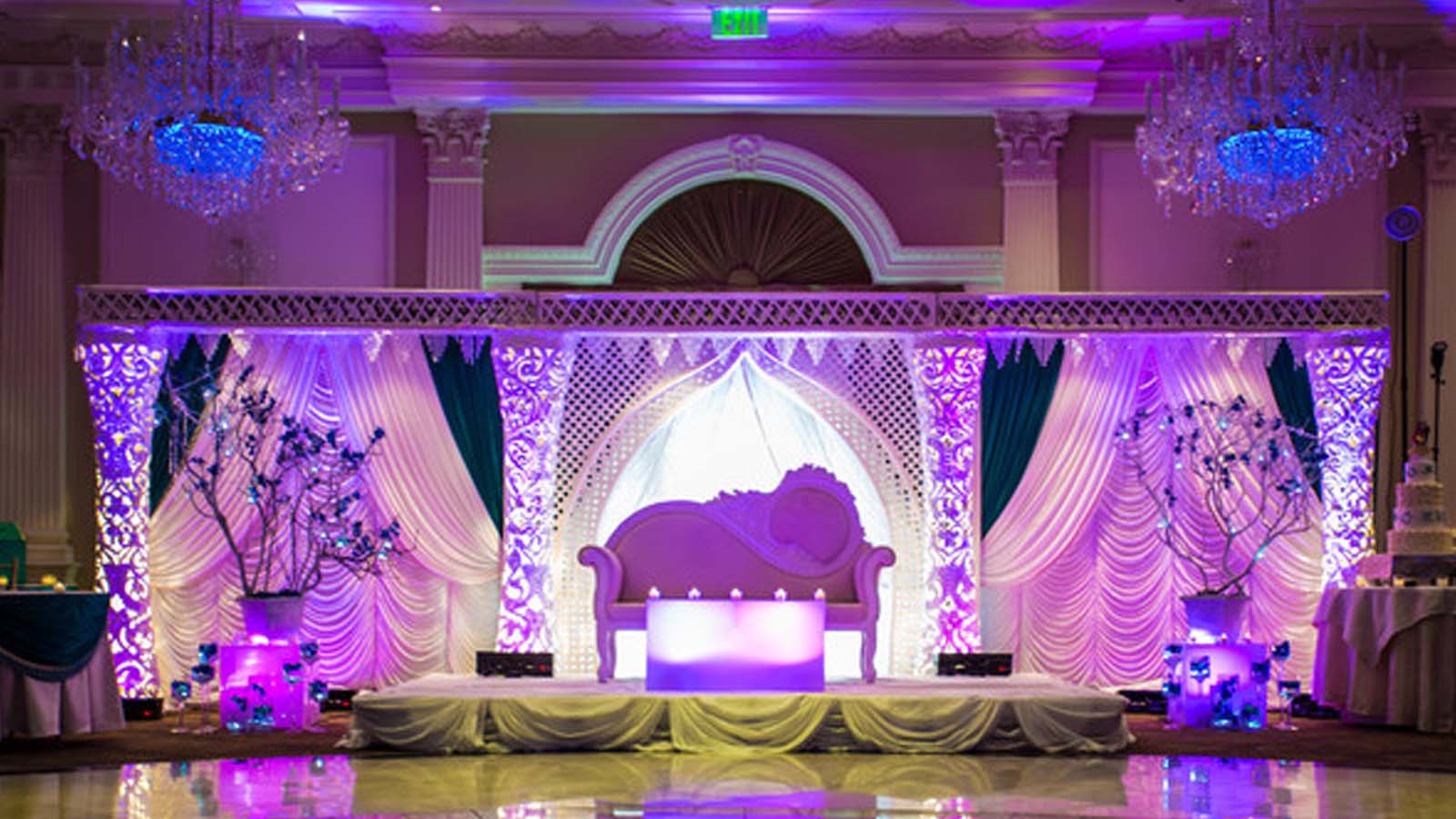 Wedding Themes Violet ~ Monteri Decoration