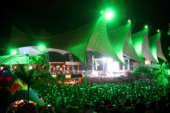 Playas de Brasil: La noche en Florianópolis y... a seguir gozando!