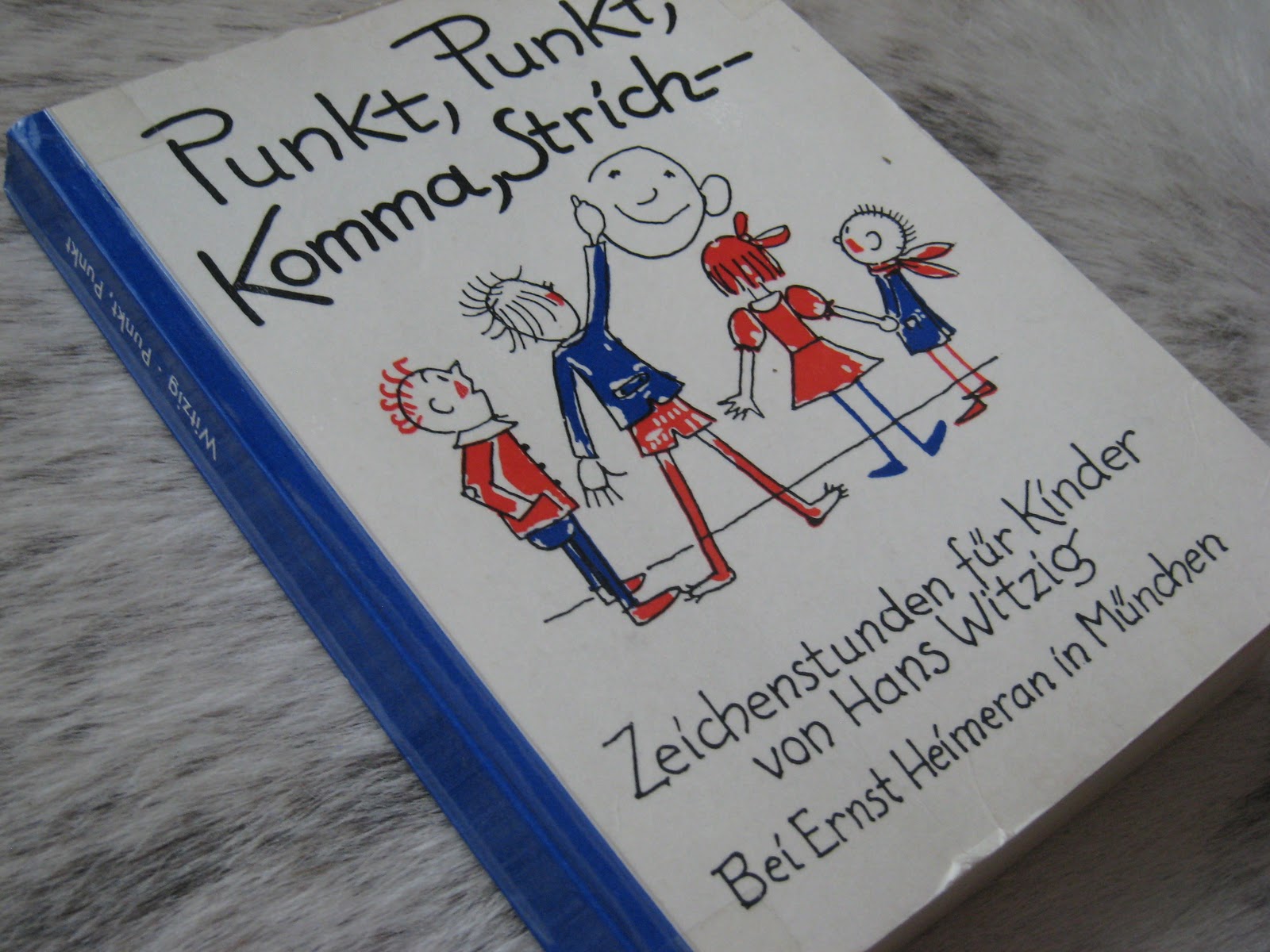 *my circus*: punkt, punkt, komma, strich.