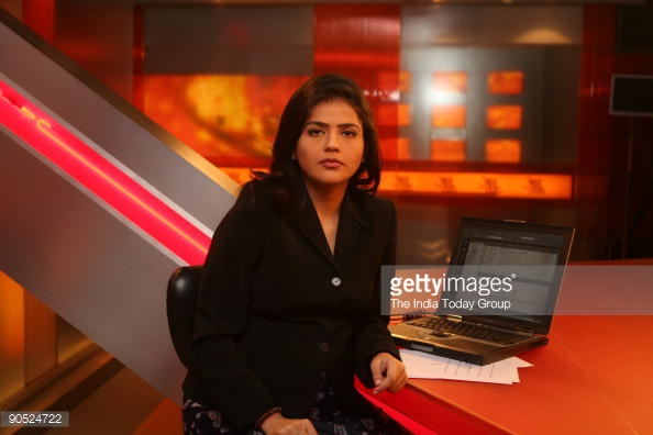 Beautiful Indian TV Reporter Pic, Cute Indian RJ Photo, Charming Indian ...