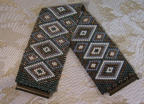 Sewfast Beader: Blue Diamond Peyote Bracelet