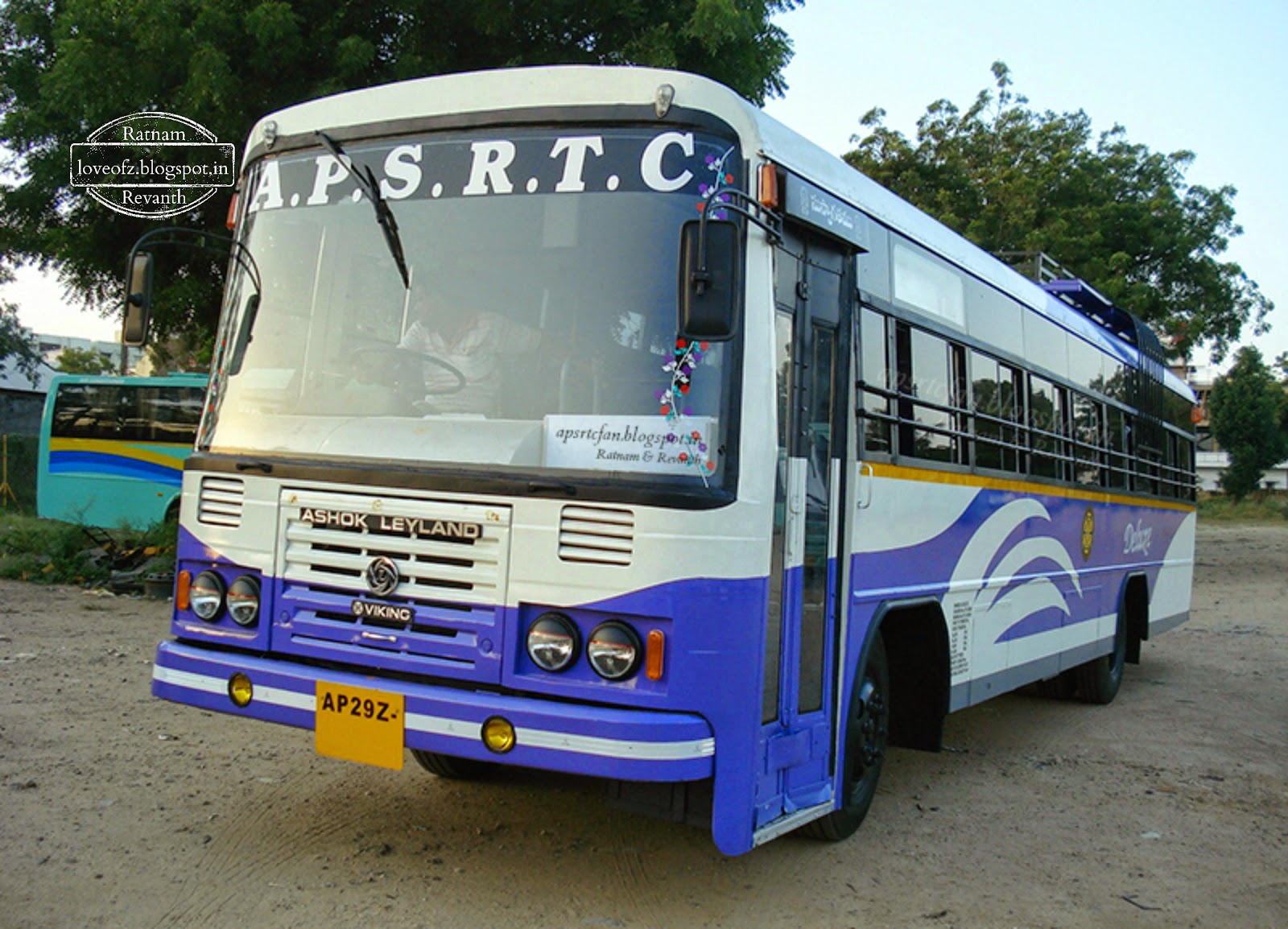 LOVE of Z: New DELUXE Buses