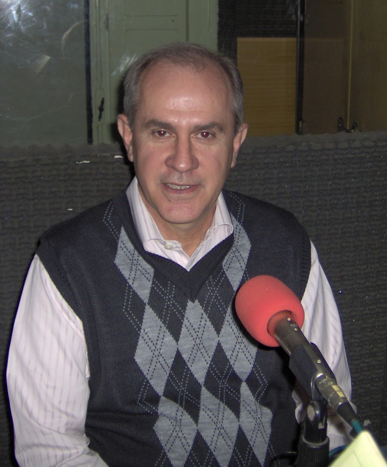 Nikisch propone una ley para limitar la reelección política. ~ CONTACTO ...