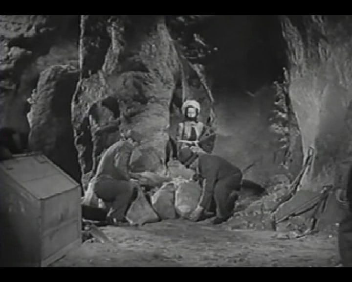 Desolation Angel's Damsels in Distress: Superman (1948) - chapter 12