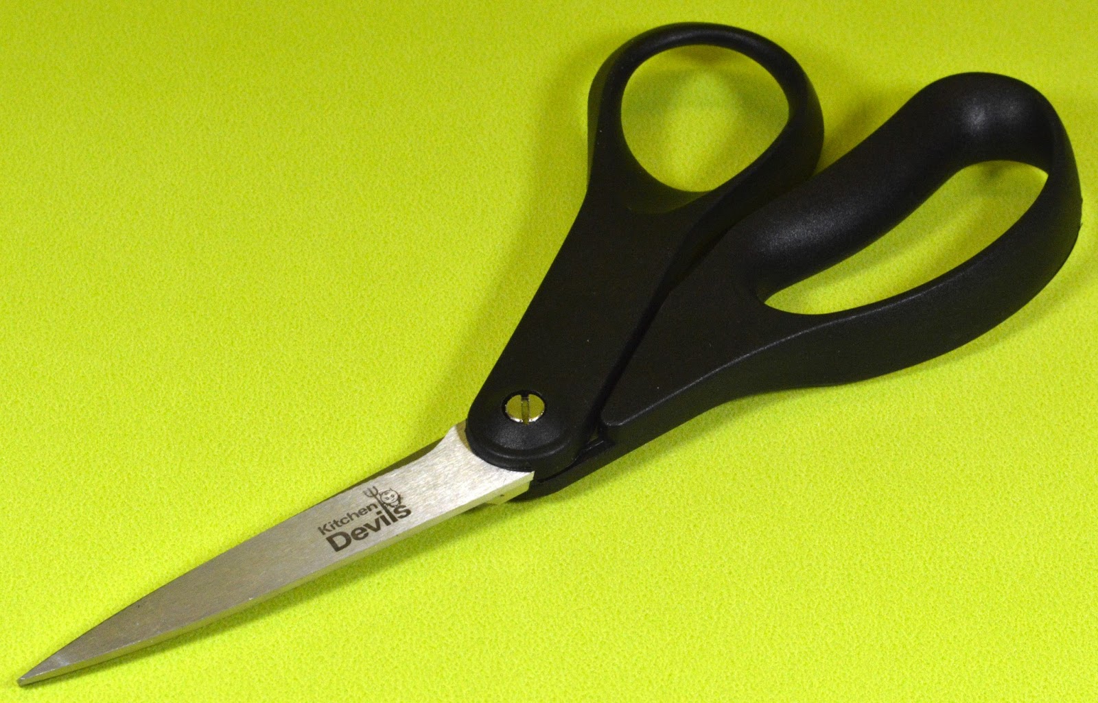 Photograph SLR: Kitchen Devils Kitchen Scissors - Review