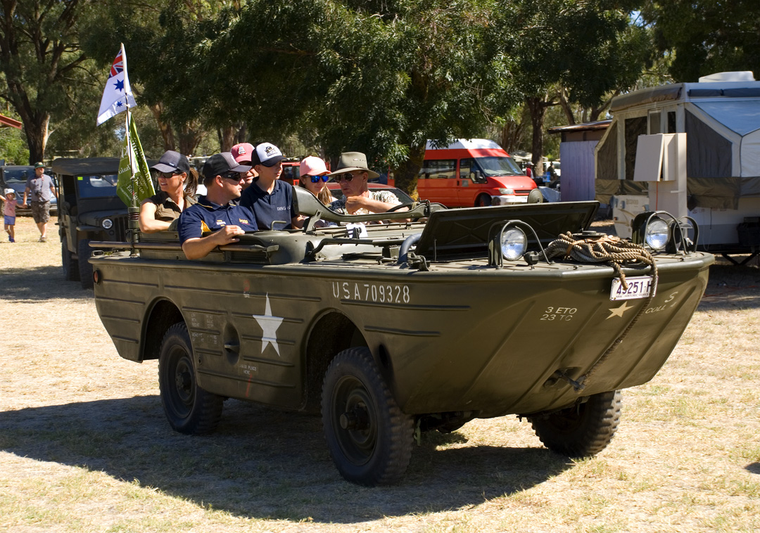 RENEDK MODELS: Corowa Swim-In & Military Vehicle Gathering