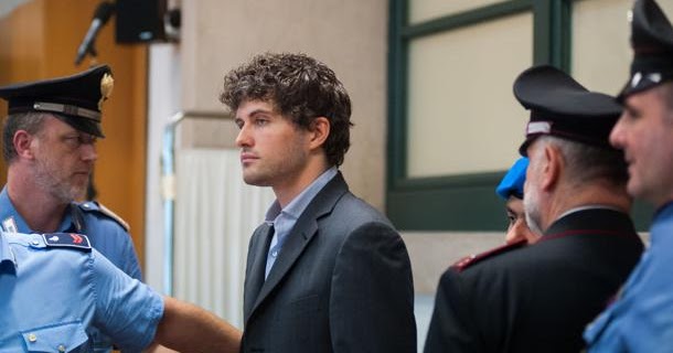 reportages: ALEXANDER BOETTCHER, l'uomo dell'acido, condannato a 23 anni