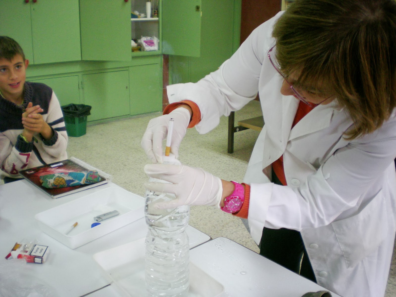 Unidad Didáctica: Programación y desarrollo: LA BOTELLA FUMADORA