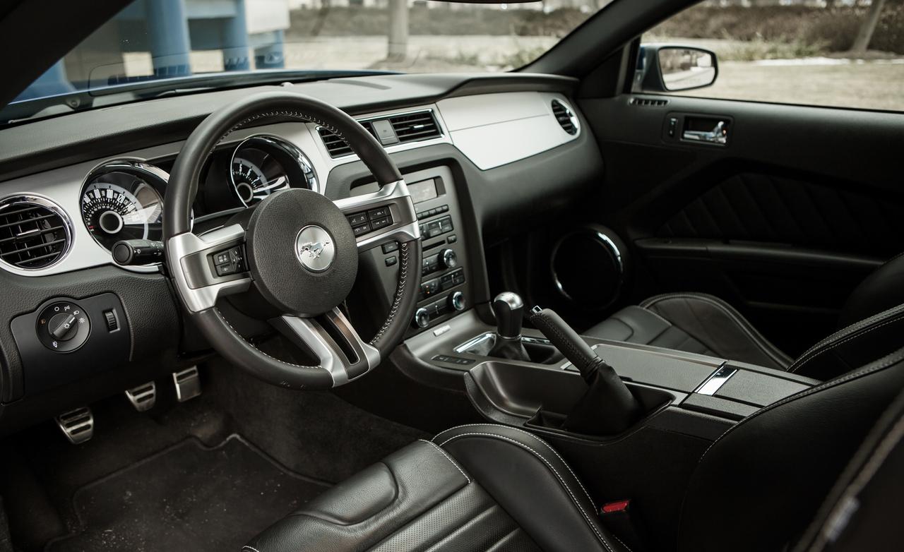 FORD MUSTANG FACELIFT - Car Specifications Info