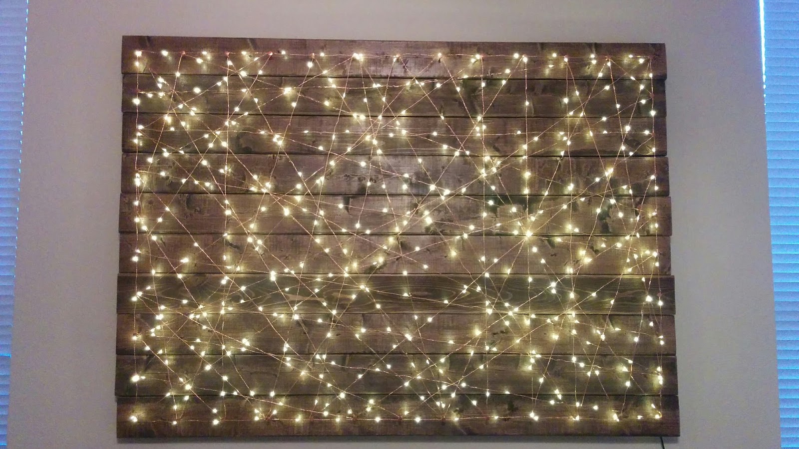 Dizzida: DIY Home Decor: String Lights String Art