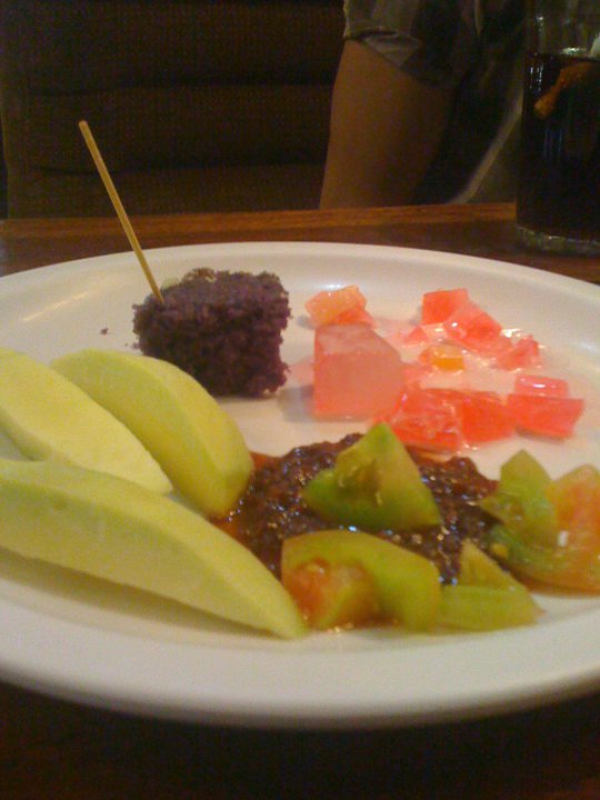 pinoycritique: Food trip at Kamay Kainan @ Market Market