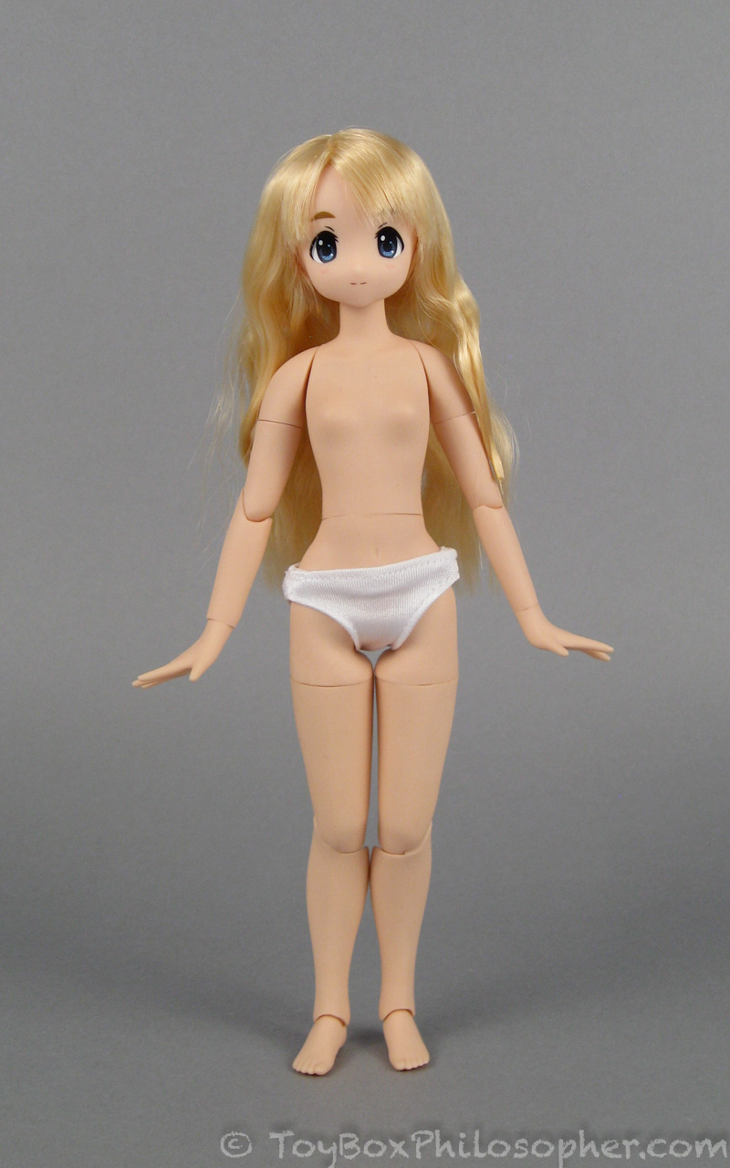 "Tsumugi Kotobuki" Pure Neemo doll by Azone International | The Toy Box Philosopher