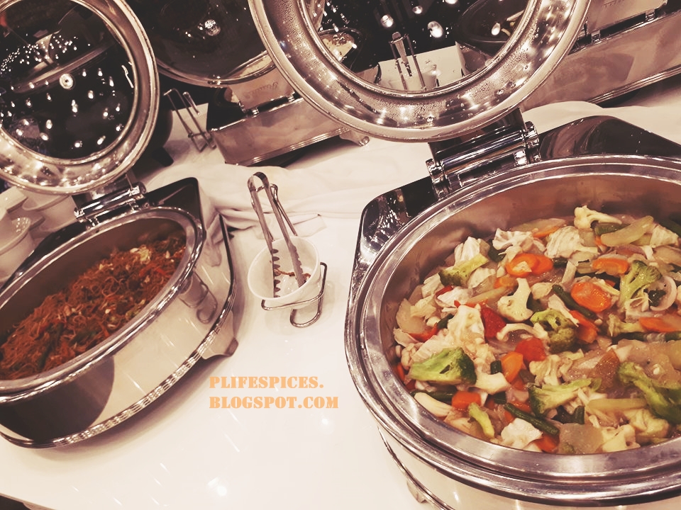 SUGBUFÉ : Cebu's Worth It Lechon Dinner Buffet