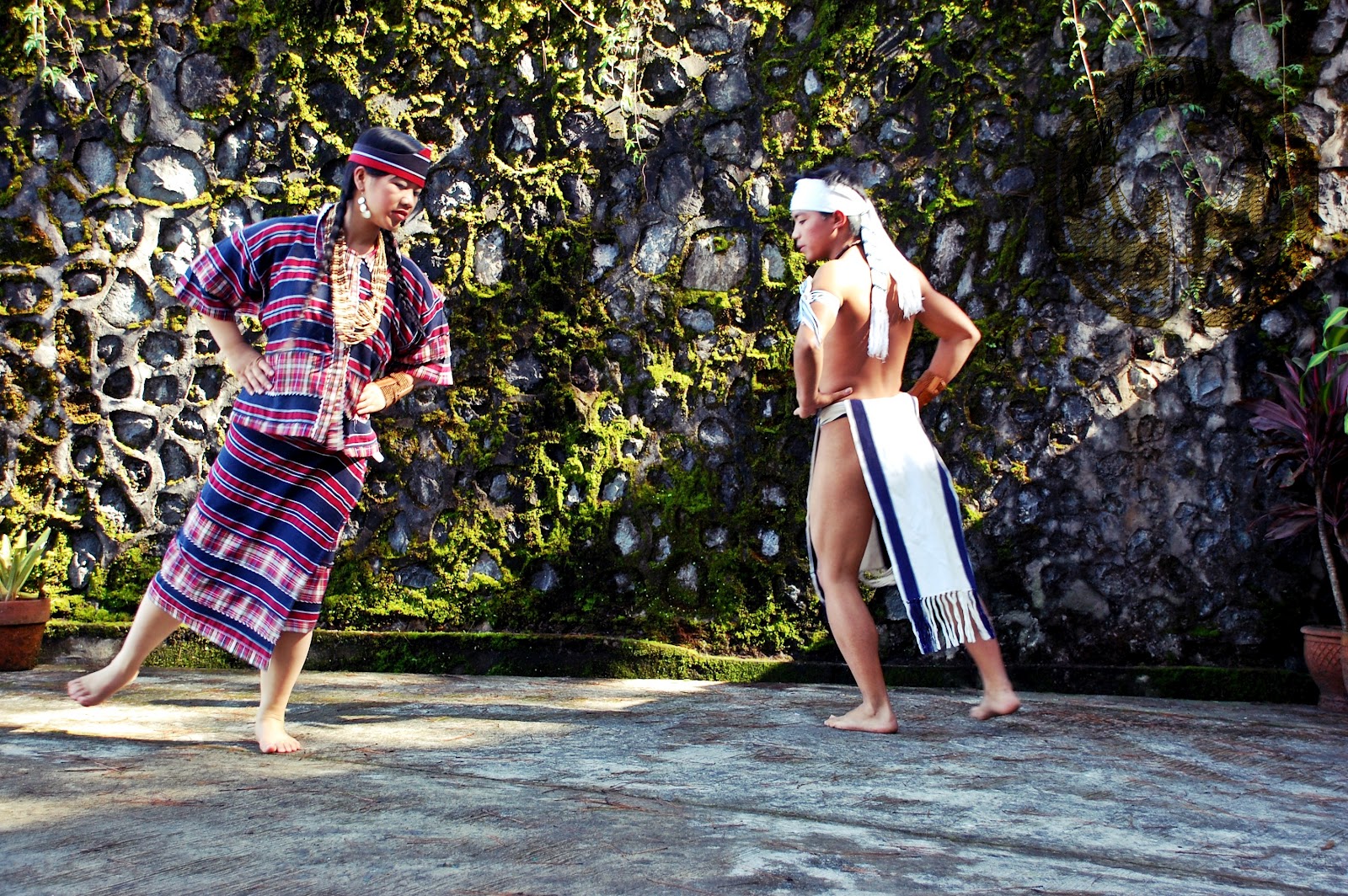 Isna Tako: How To Dance Bendian