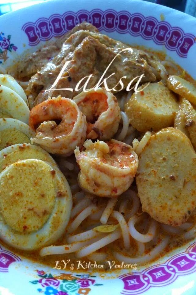 LY's Kitchen Ventures: Laksa