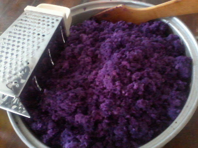therealcuriousbiker: How to cook ube and the back story of a comfort food