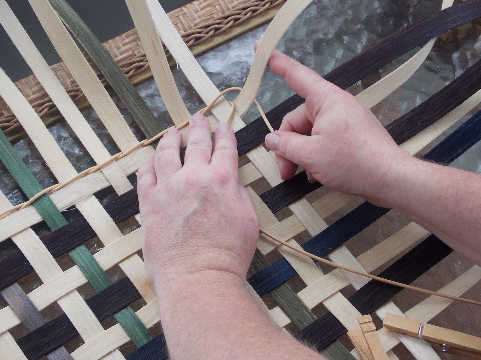 The Farmhouse in the Field: Laundry Issues: The Basket Build